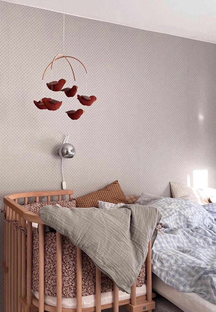 Robin Mobile – Minor Things